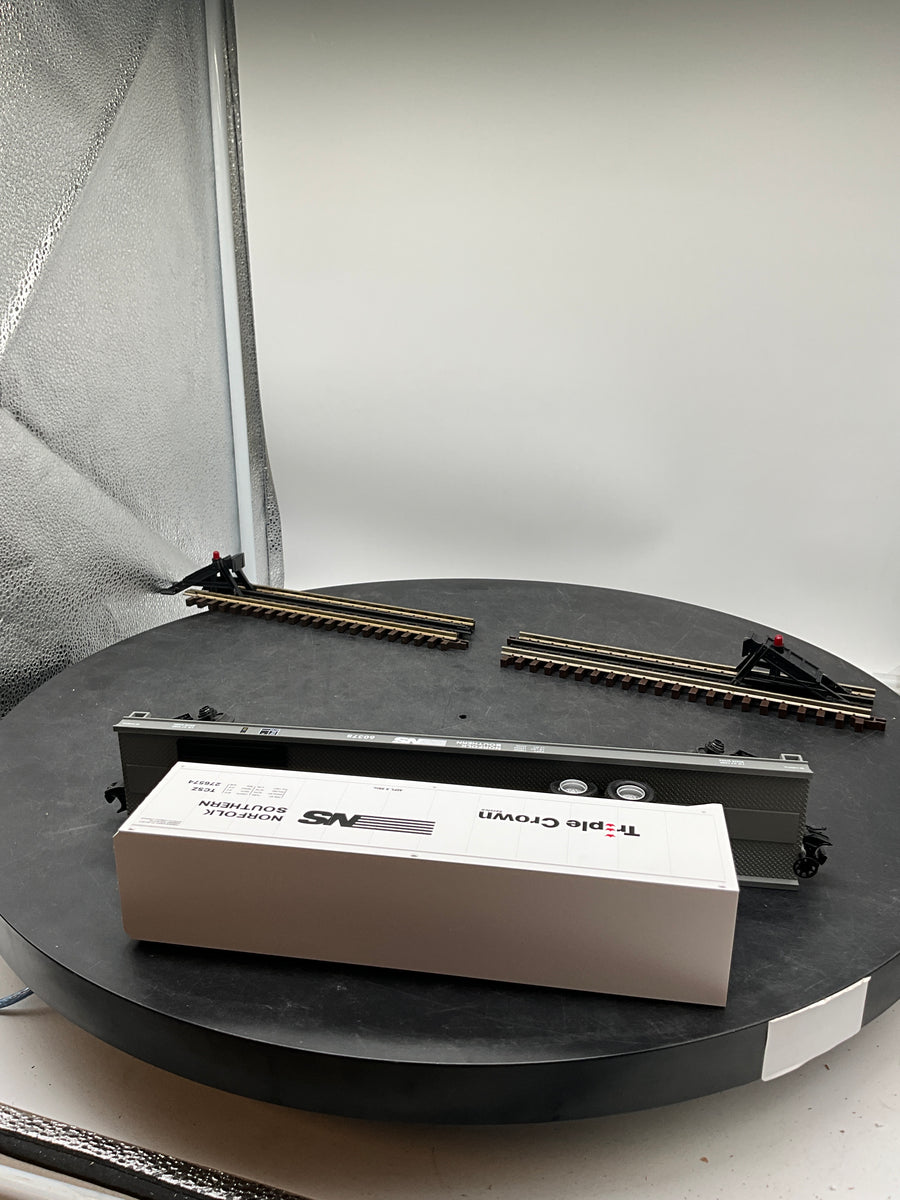 MTH Premier 20-95220 Norfolk Southern Flat Car w/ 40' Trailer Road: 60