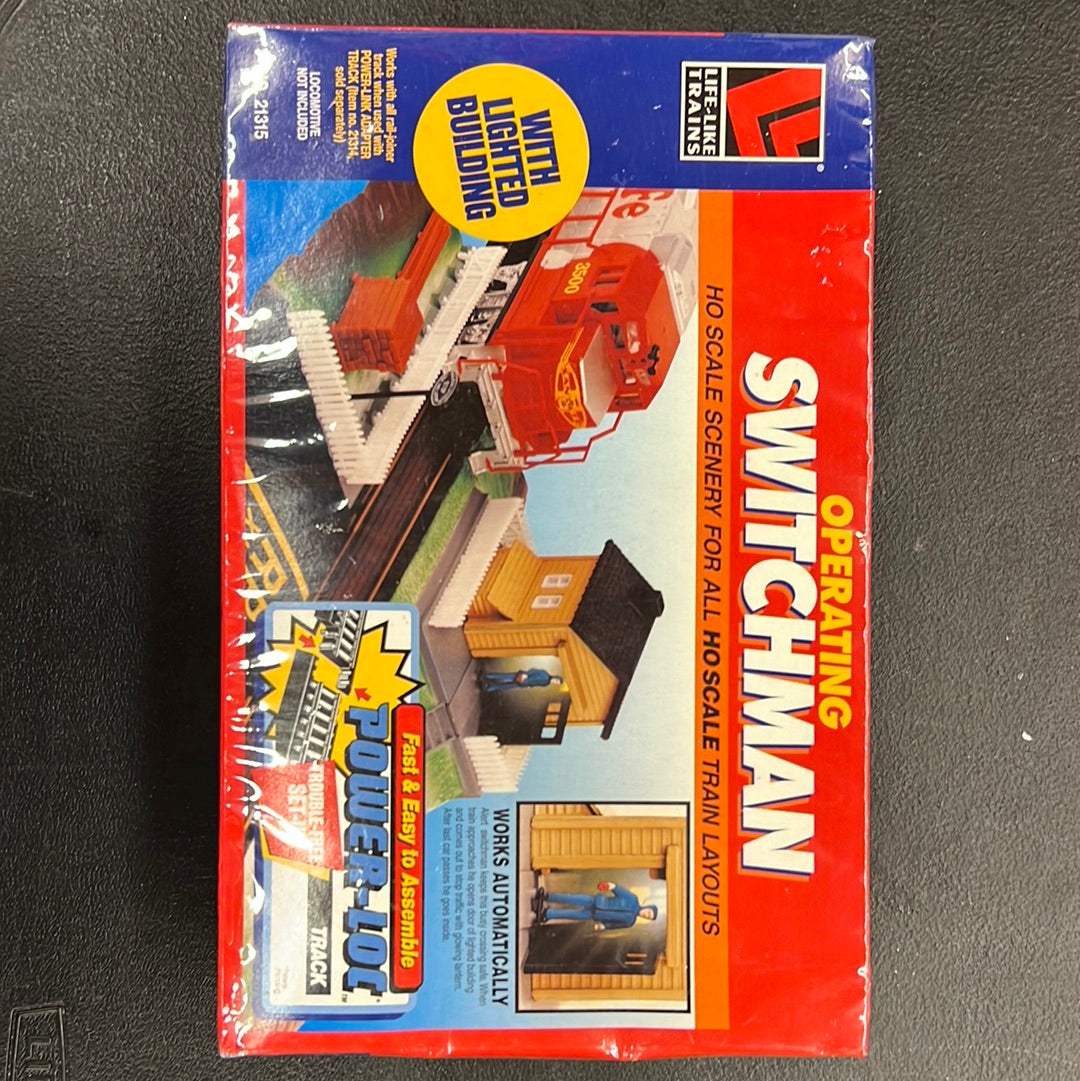LifeLike Trains 21315 Operating Switchman with Lighted Building Access