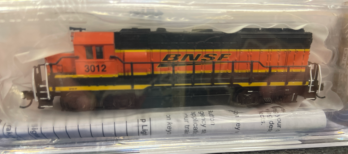 Bachmann 66352 BURLINGTON NORTHERN SANTA FE BNSF EMD GP40 N SCALE #301