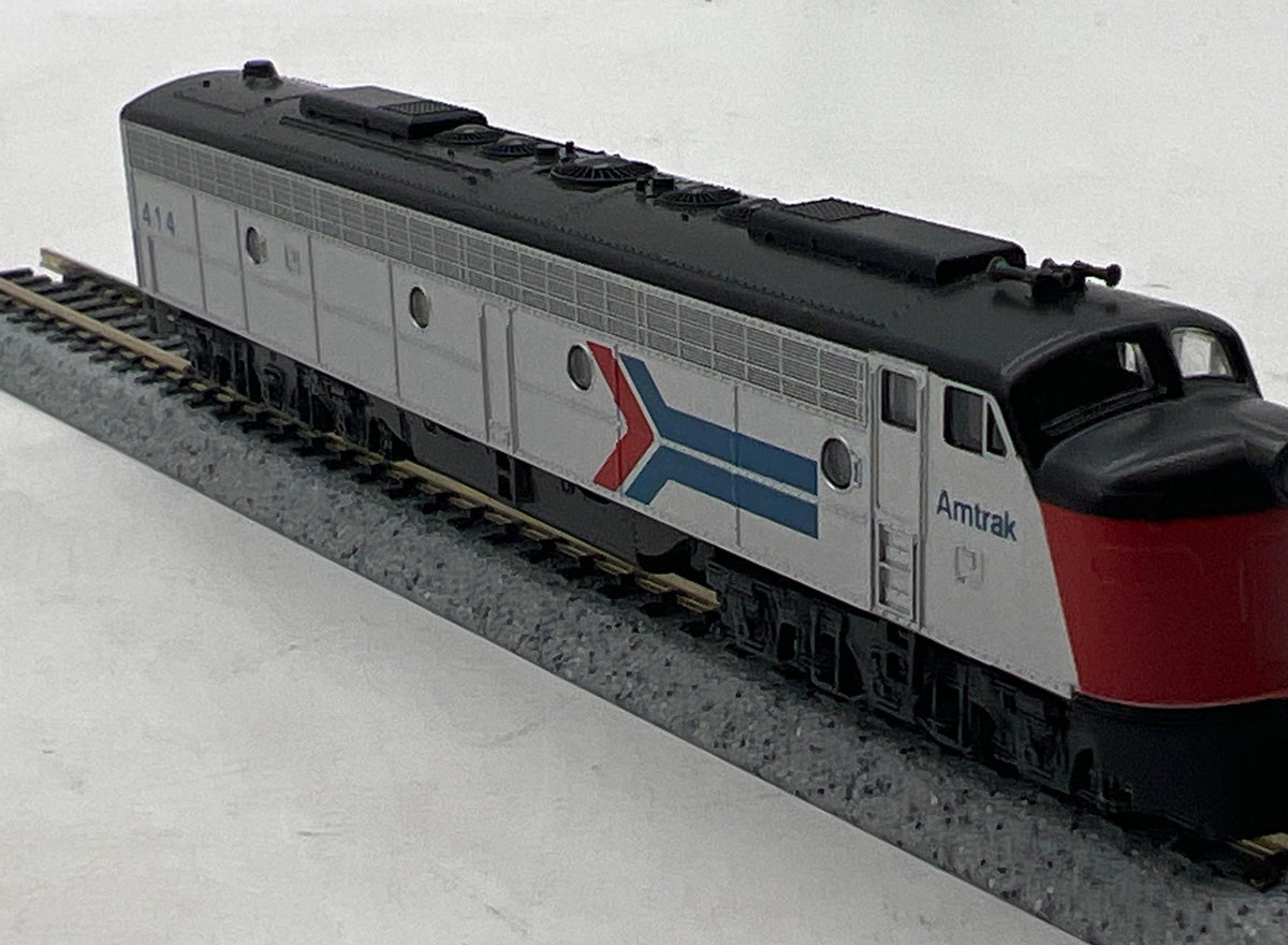 Kato 176-251 Amtrak EMD E8/9 Diesel locomotive N SCALE Like New