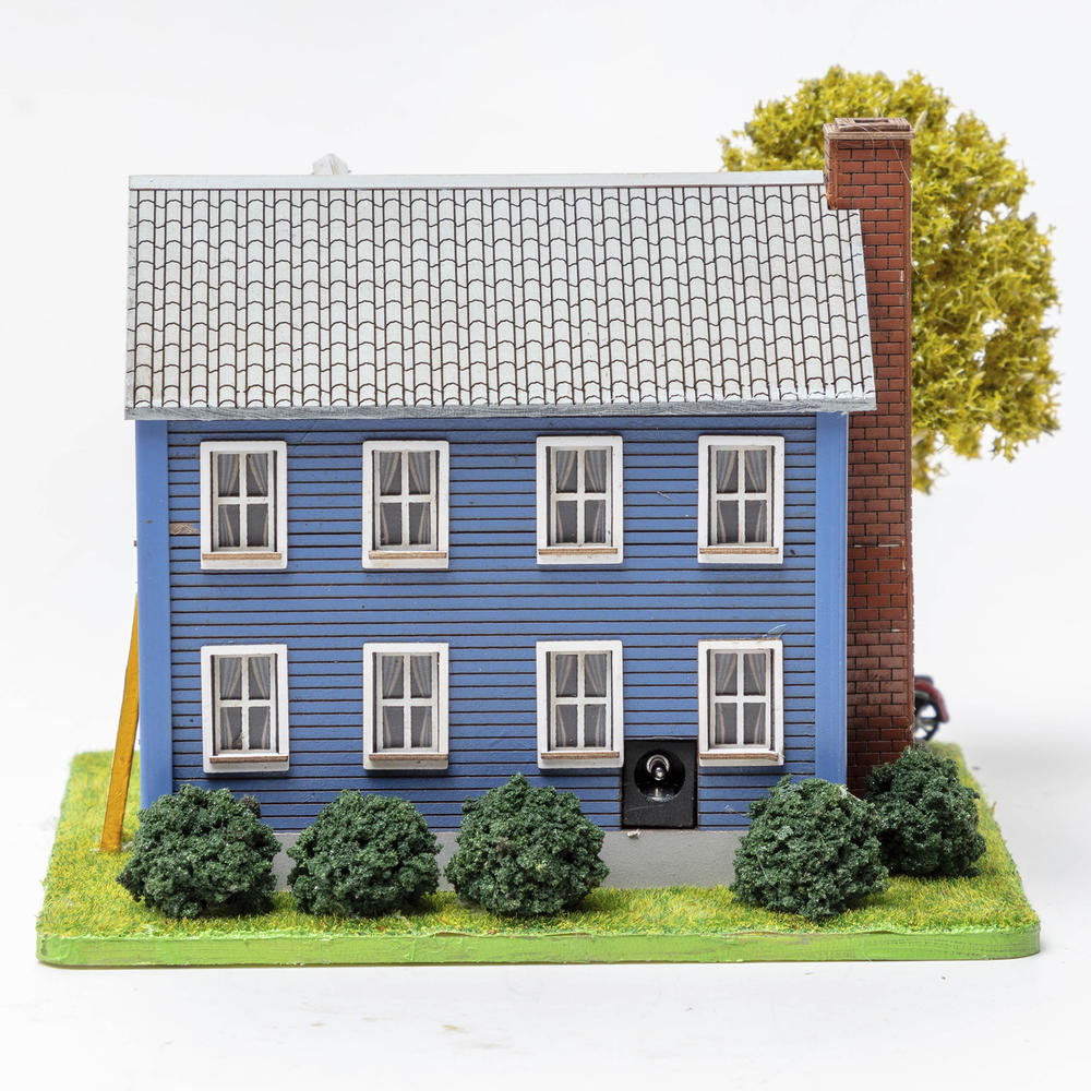 Menards 2759377 275-9377 Grandma's House Building HO Scale NEW