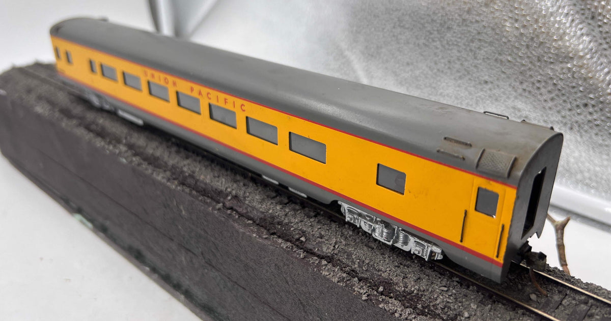 Balboa 812 Union Pacific UP Brass Passenger Car HO SCALE Like New as i