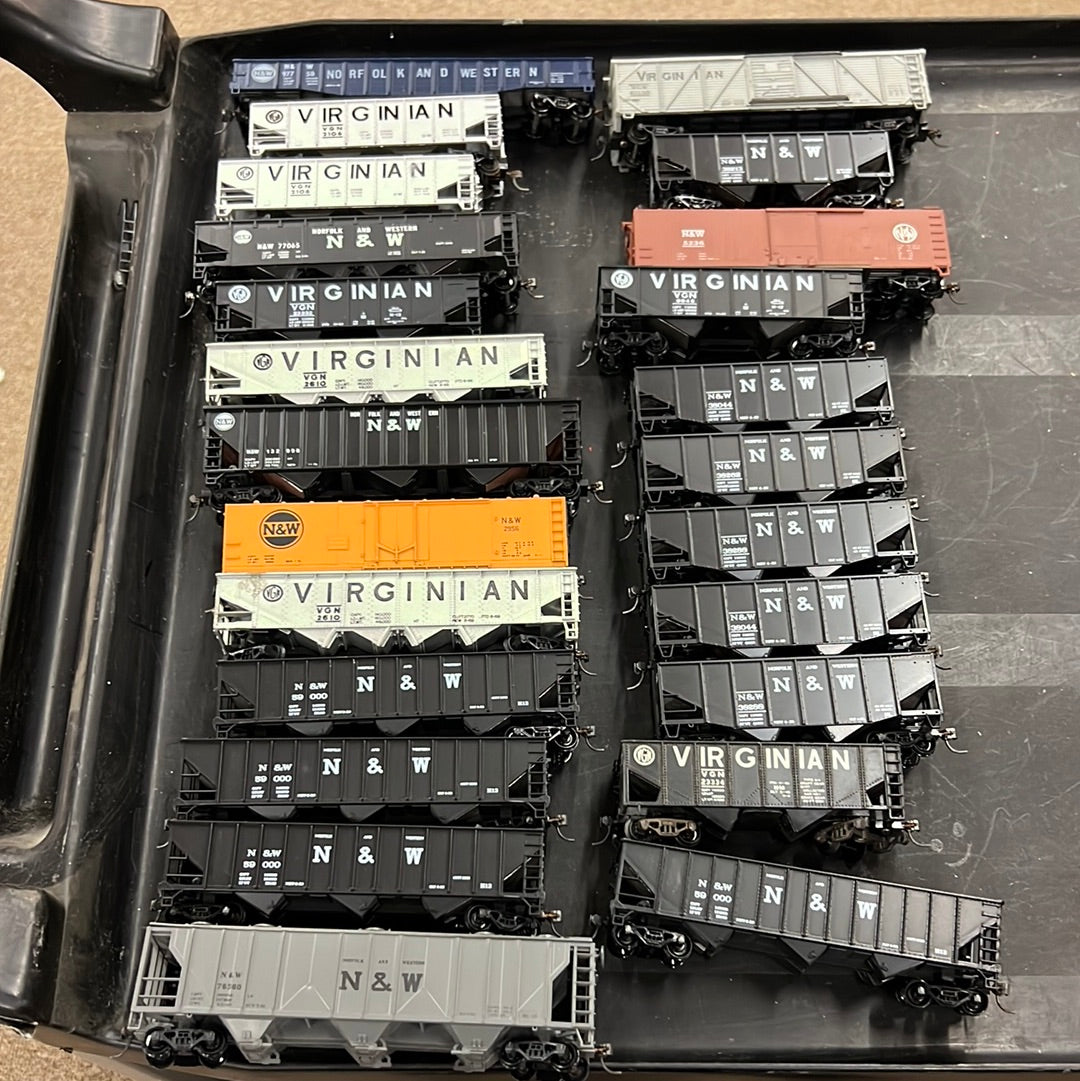 HO Scale Bargain Pack N&W / Virginian Freight Cars-- 3 to 4 Random Fre