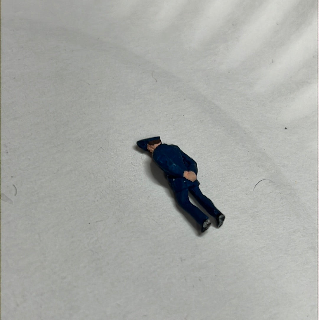 HO Scale figure bargain pack 1 Policeman Metal