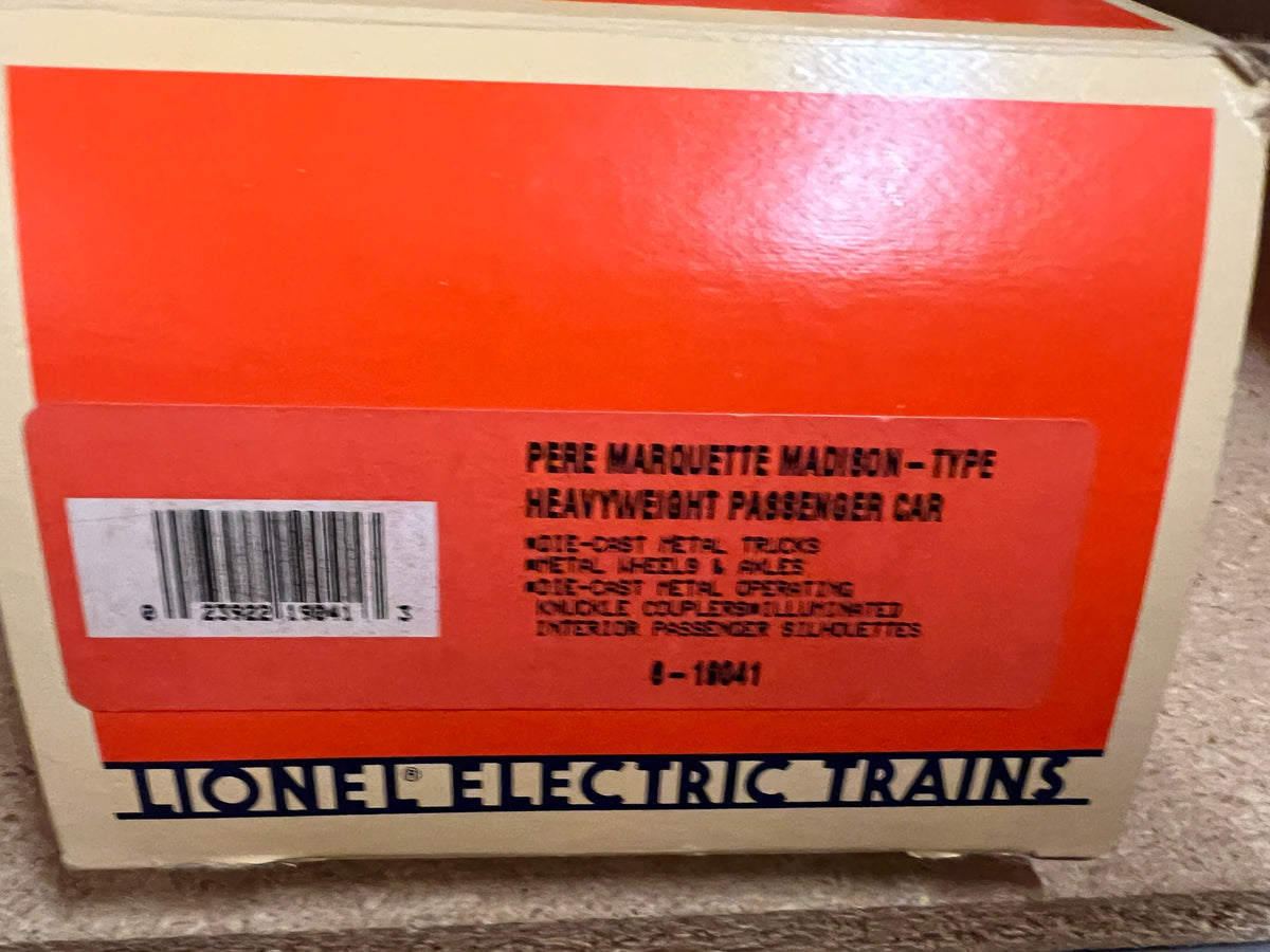 Lionel 6-19041 Pere Marquette traditional heavyweight passenger car O