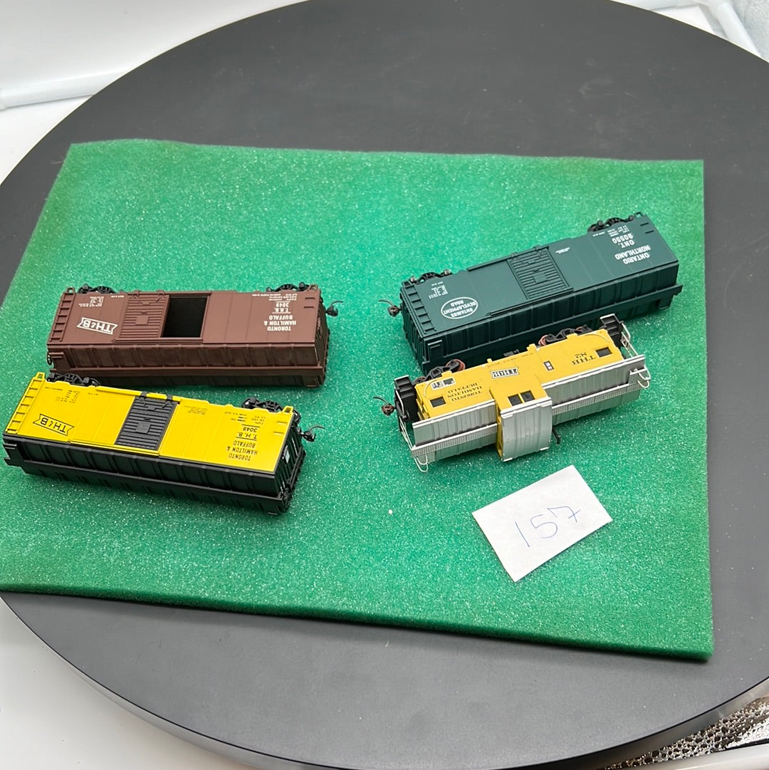 HO Scale Bargain Car Pack 157: Set of 4 Toronto Hamilton Buffalo THB/