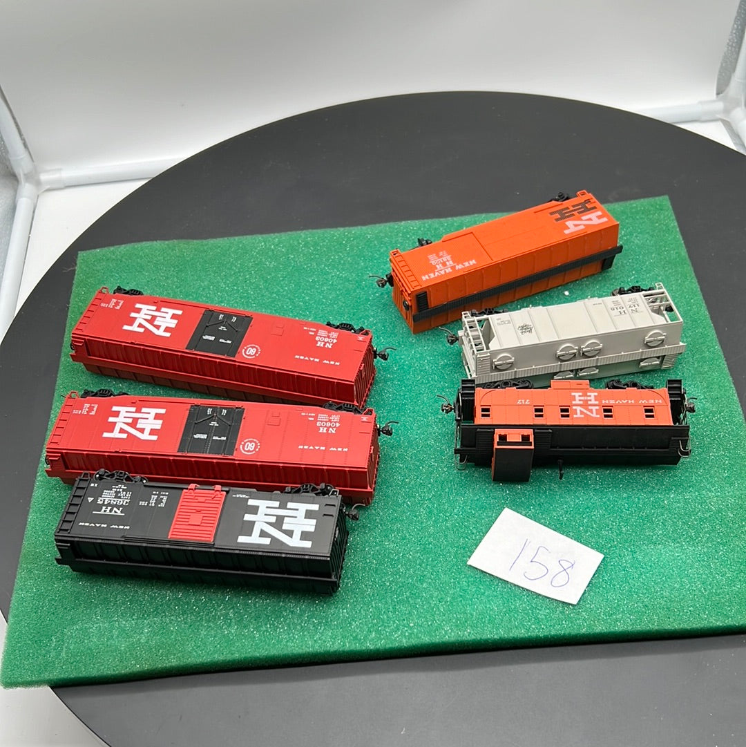 HO Scale Bargain Car Pack 158: Set of 6 New Haven freight cars HO SCAL