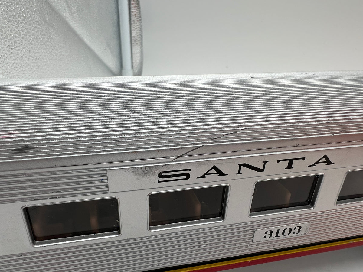 Lionel 6-25130 Santa Fe streamliner coach car O SCALE Used Damaged Box