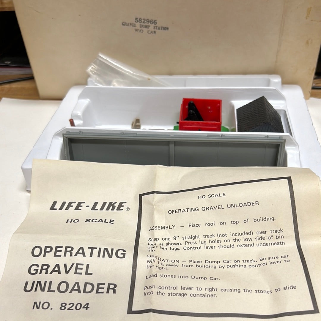 LifeLike 8204 Operating Gravel Unloader HO SCALE
