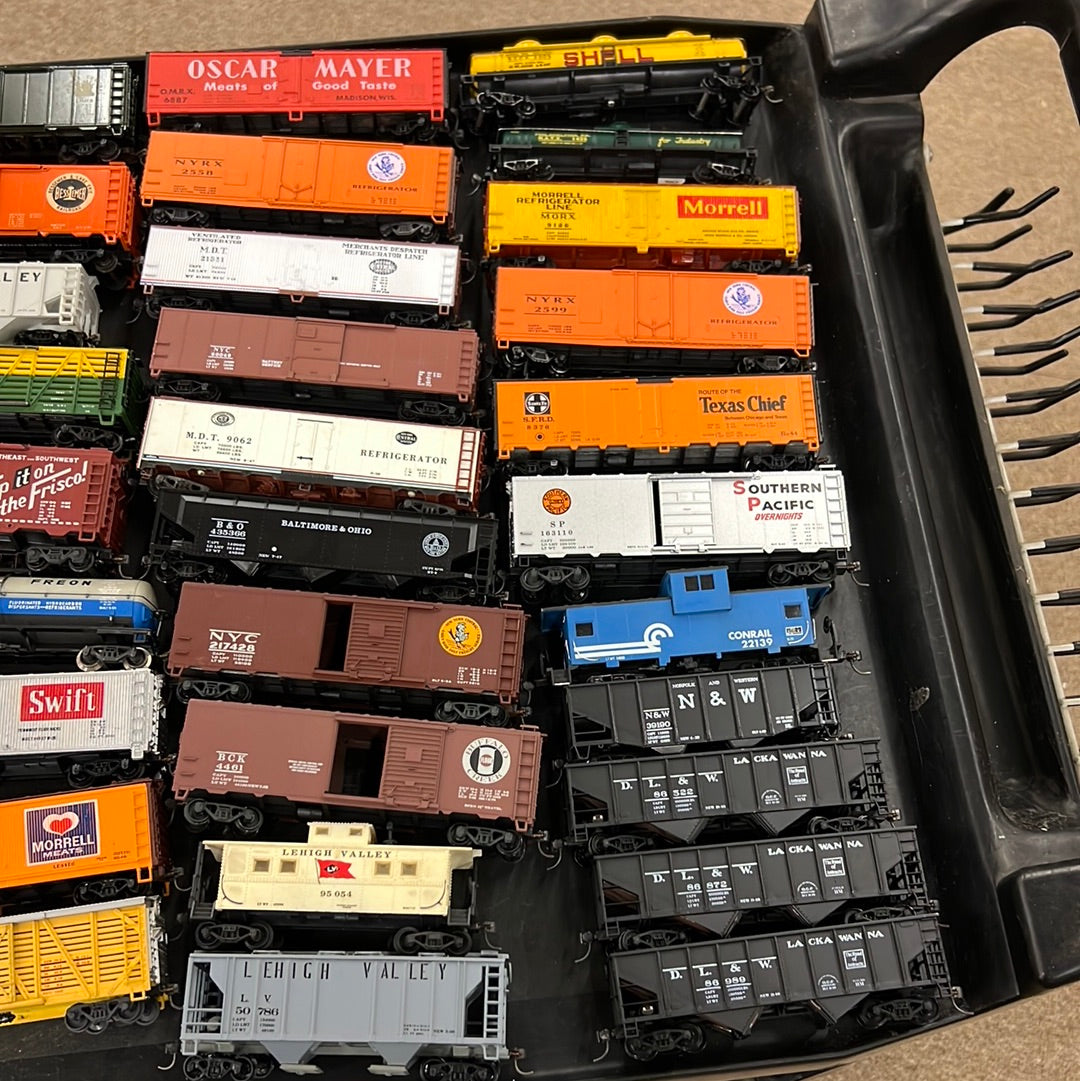 HO scale mystery bag V2-- 3 to 4 Random Freight Cars with Kadee Couple