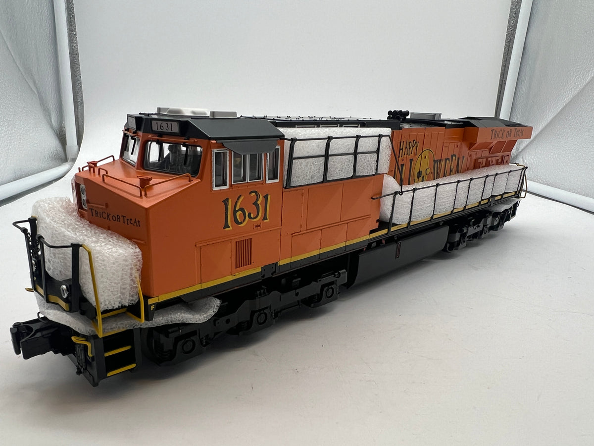 MTH Railking 30-20359-1e Halloween RailKing ES44AC Imperial Diesel Wit