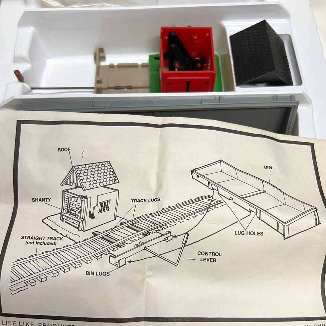 LifeLike 8204 Operating Gravel Unloader HO SCALE