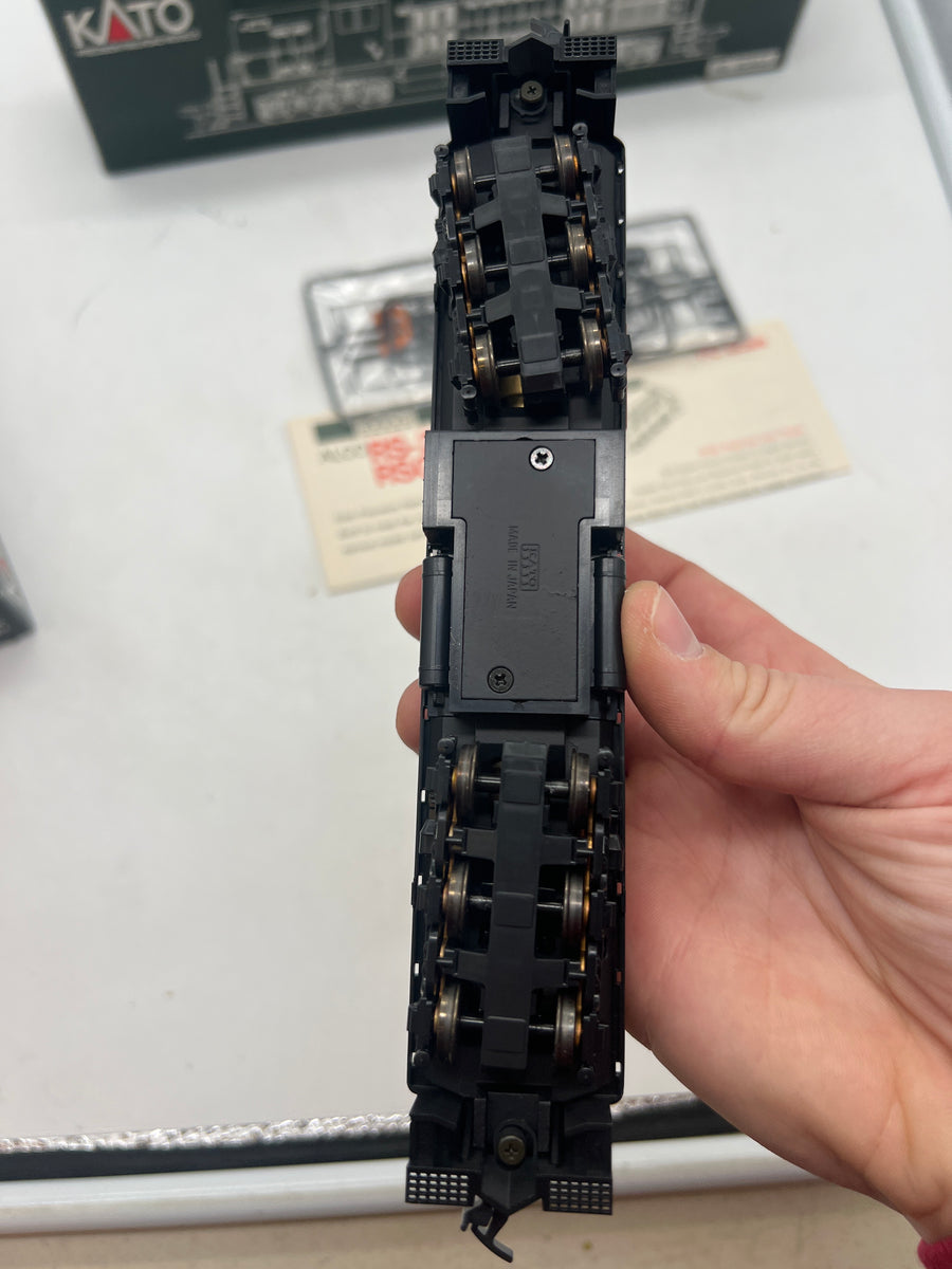 Kato 37-2601 Milwaukee Road Alco RS-2 977 Diesel Locomotive HO SCALE L