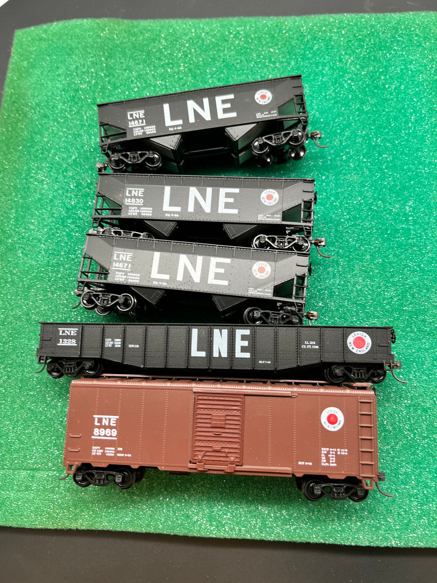 HO Car Pack 125: Set of 5 Lehigh New England Freight car pack HO SCALE