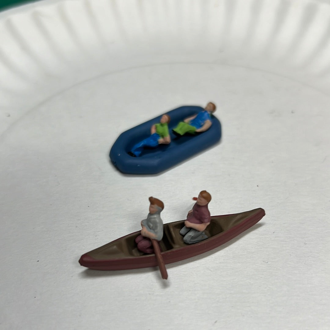 HO Scale figure pack Floating trip canoe and raft
