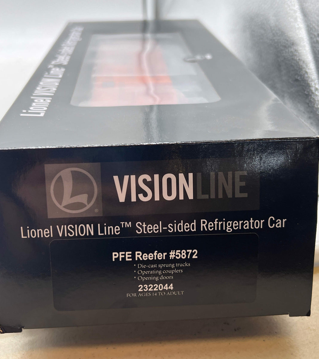 Lionel 2322044 Pacific Fruit Express PFE Vision Line steel sided refri