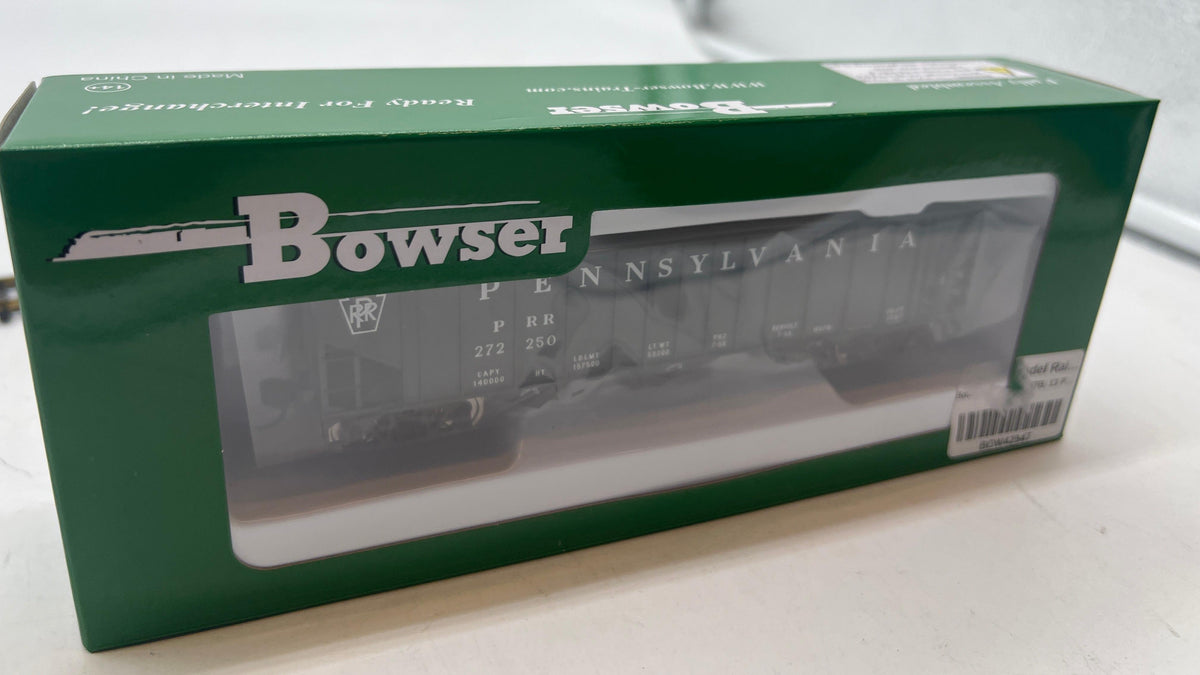 Bowser 42947 Pennsylvania Railroad PRR 70 ton 13 pnl triple hopper 272