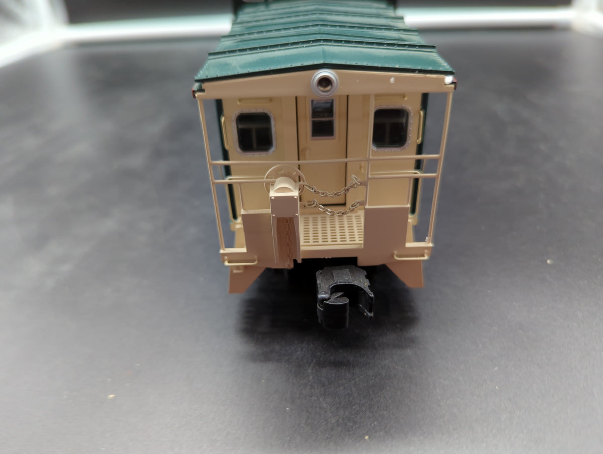 Atlas 6606 Burlington Northern BN Extended Vision Caboose Executive Sc